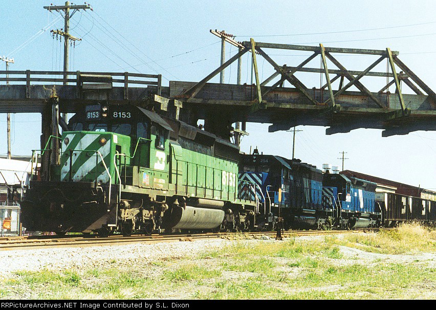 BN 8153 North @ Rogers